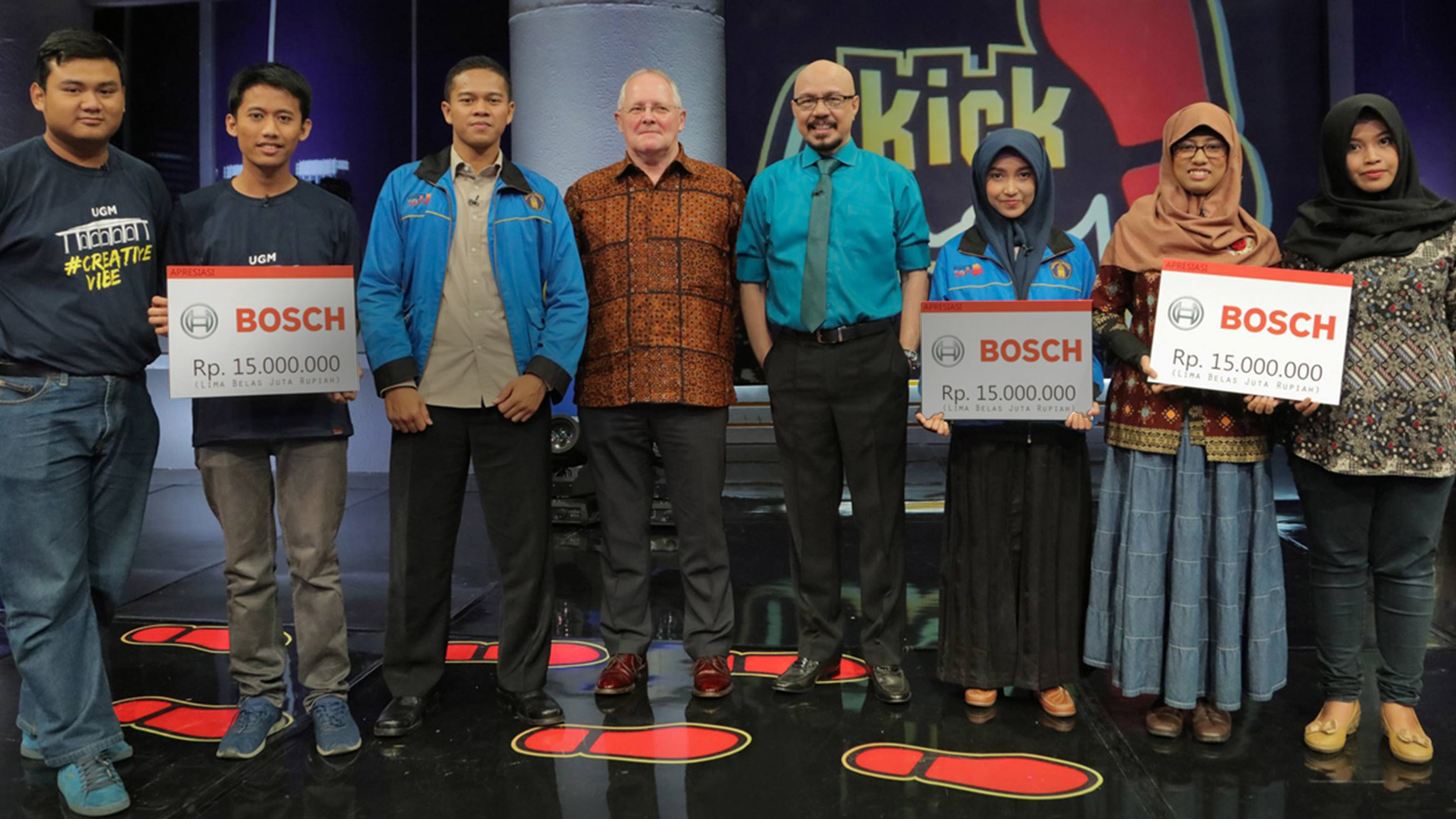 បណ្តុះបណ្តាលអ្នកច្នៃប្រឌិតវ័យក្មេងជាមួយកម្មវិធី Kick Andy។ | ក្រុមហ៊ុន ...